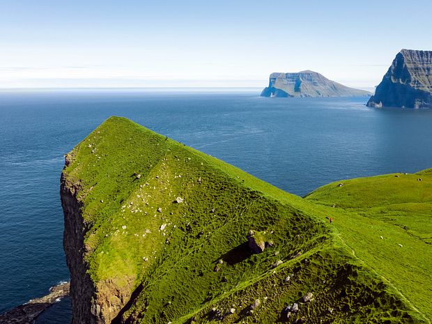 Kallur lighthouse on Kalsoy • Road Tripster